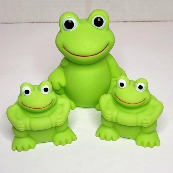Toys | Soft Rubber Frogs Toads Figures Toy Figurine Bath Ducky Lot Of 3 ...